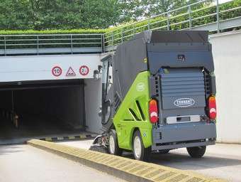 Tennant Green Machine 636 Sweeper - PowerVac