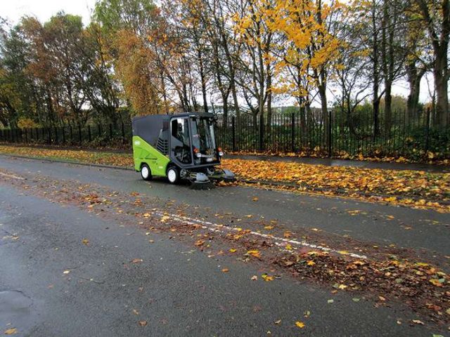 Tennant Green Machine 636 Sweeper - PowerVac