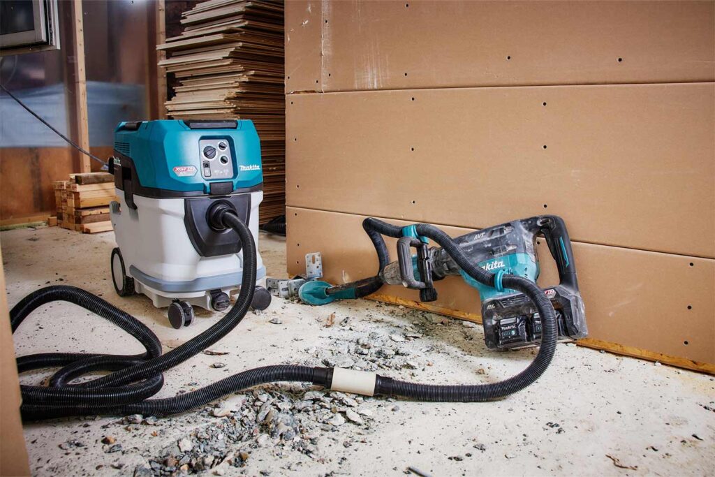 Makita VC006 80V (40Vx2) Brushless Battery Powered AWS Dust Extraction ...